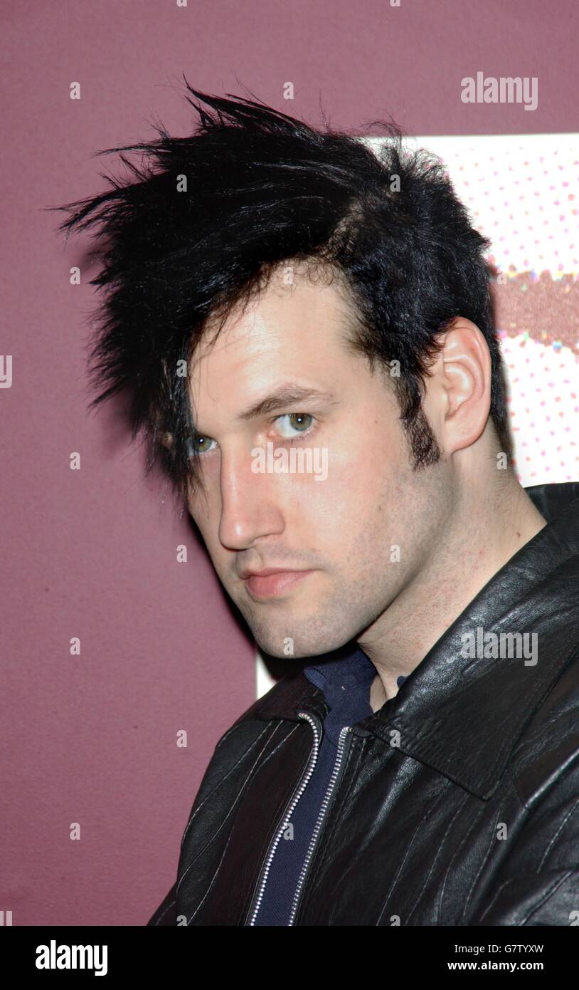 MTV TRL - Total Request Live - Leicester Square Studios Stock Photo - Alamy