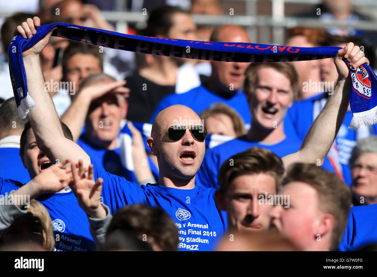 Reading fans in stands game hi-res stock photography and images - Alamy