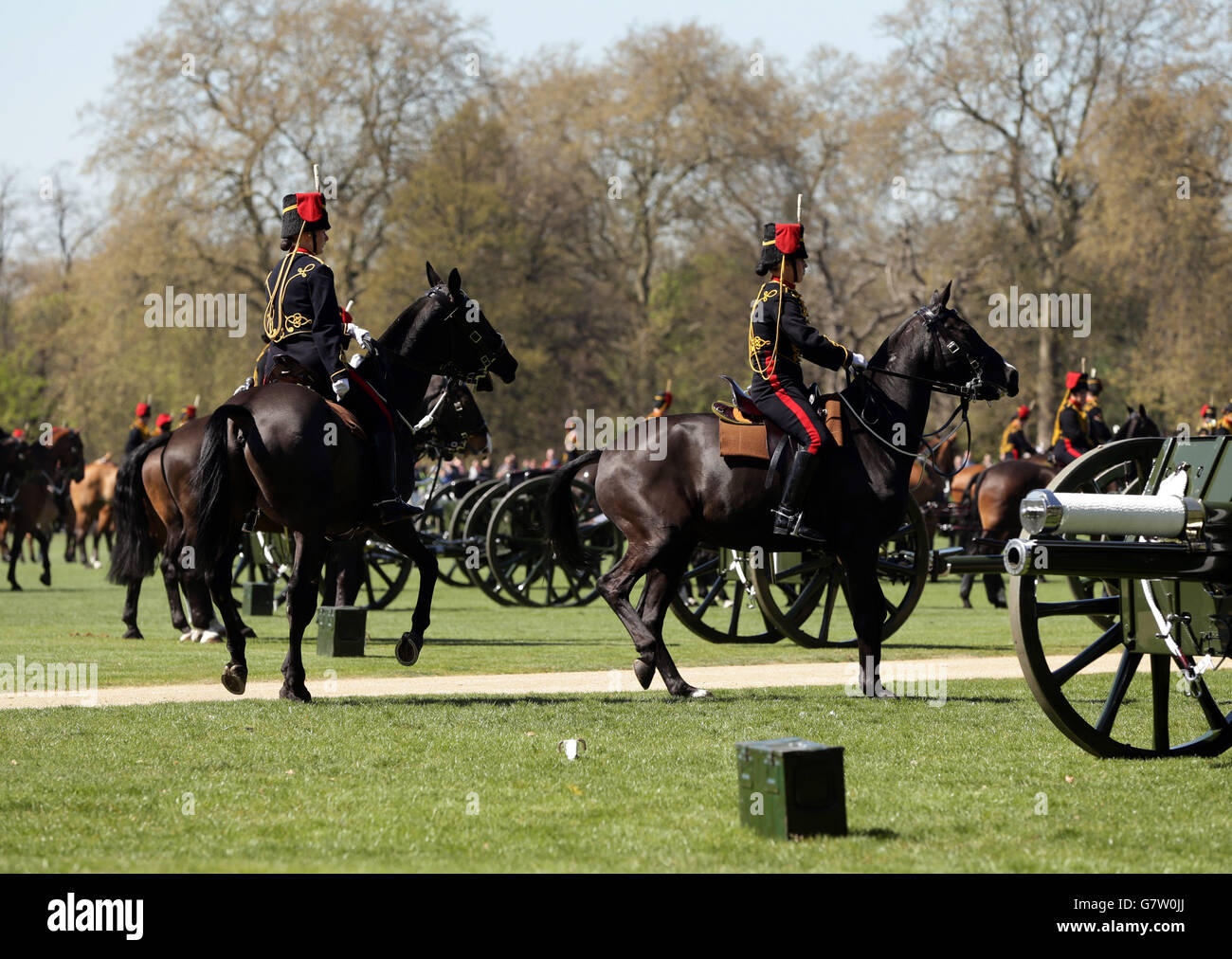 The King's Troop Royal Horse Artillery stage a 41-gun royal salute in ...