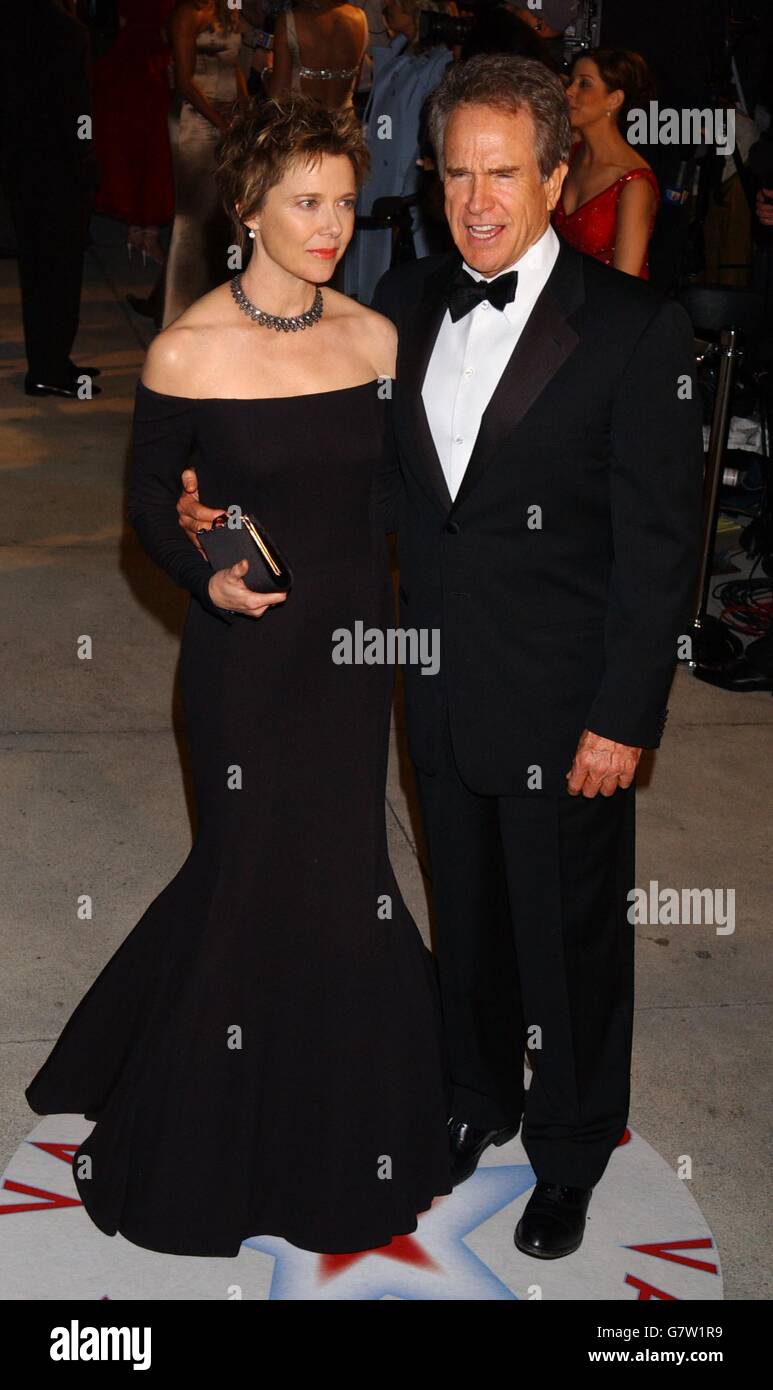Vanity Fair Aftershow Party - Morton's - Melrose Avenue. Annette Bening ...
