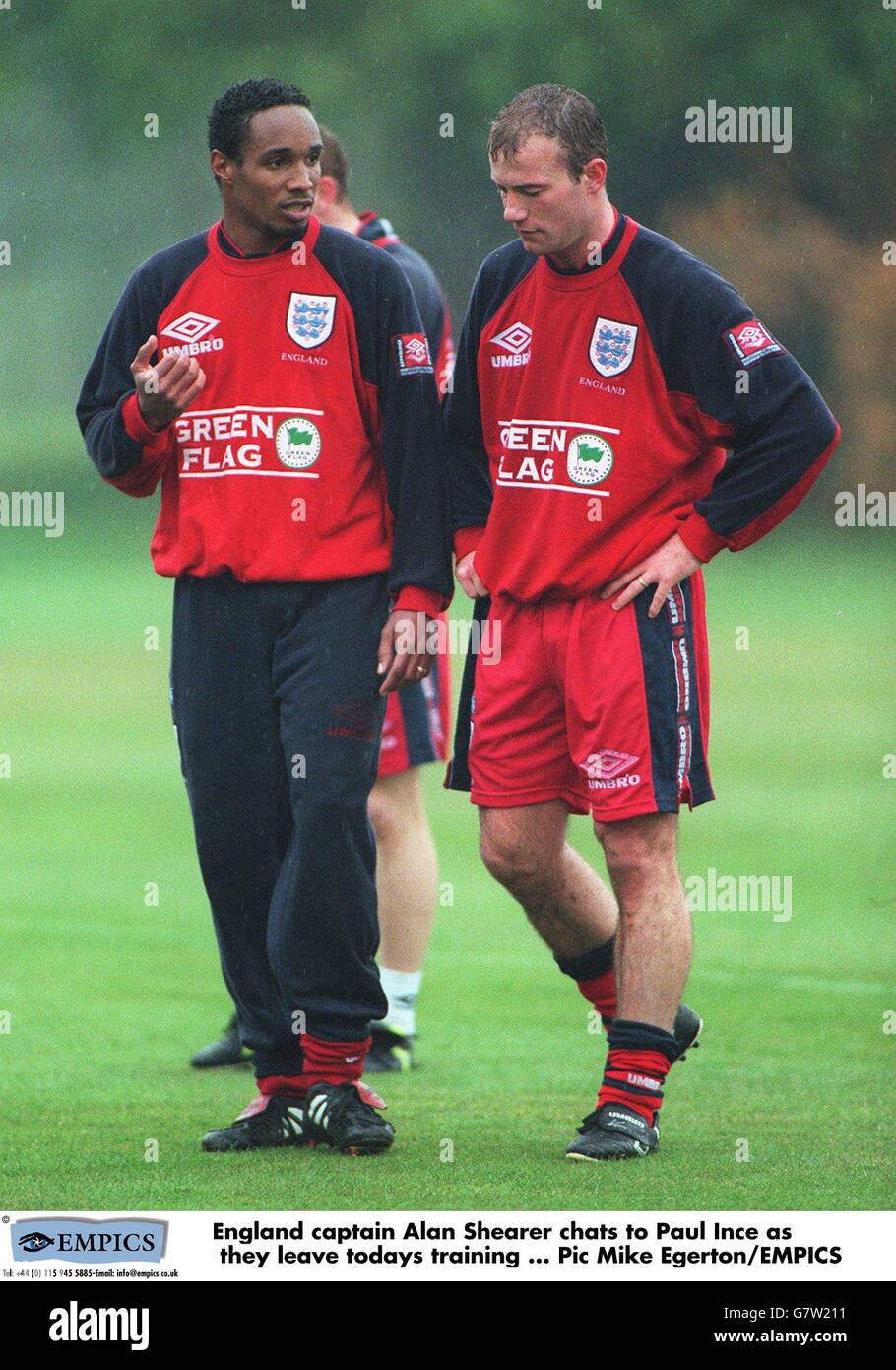 Paul ince england captain hi-res stock photography and images - Alamy