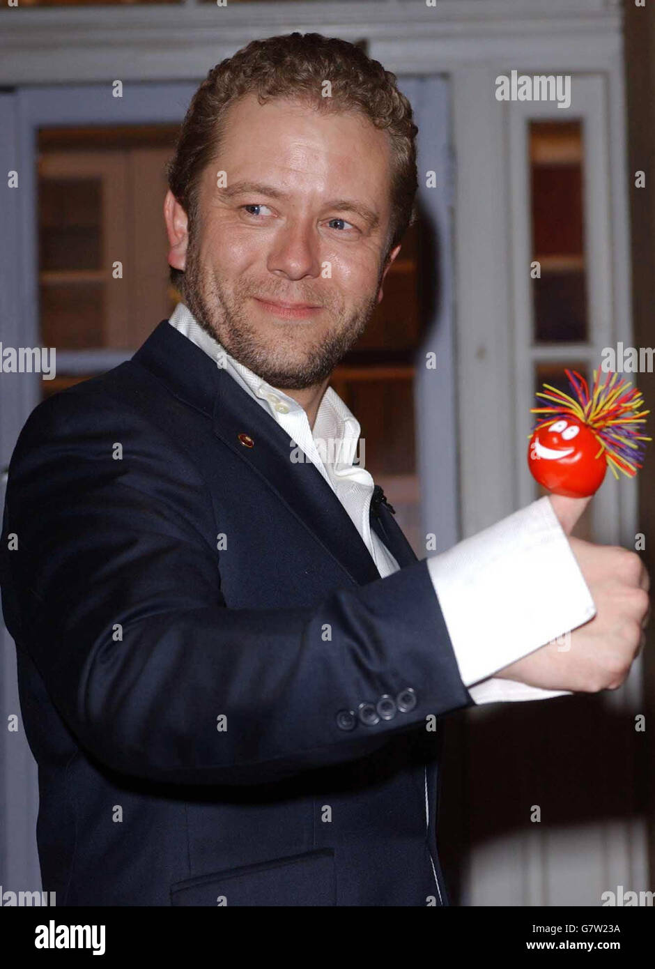 Comic Relief Does Fame Academy - Lambeth College. Jon Culshaw is voted ...