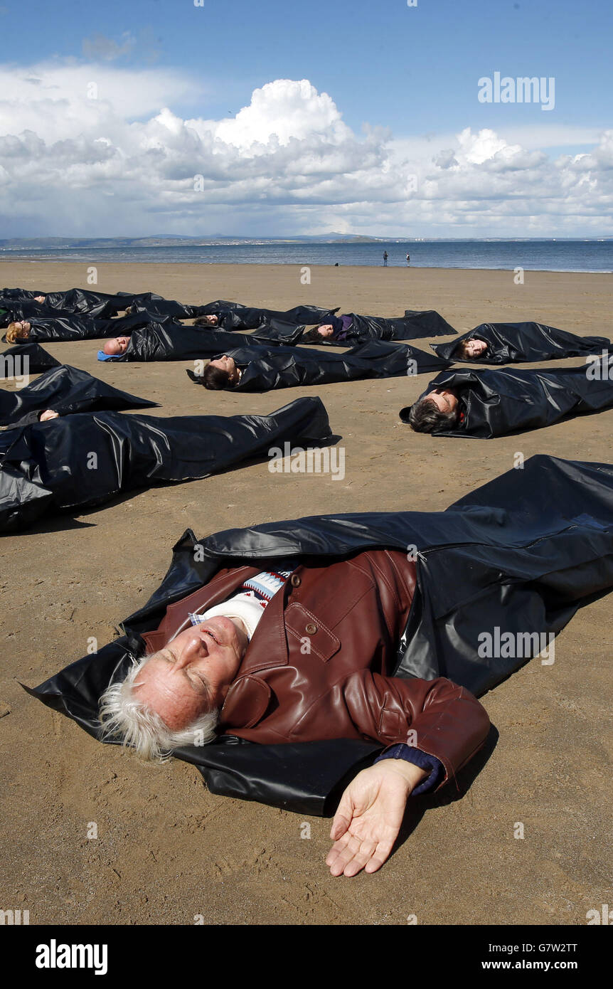 Amnesty holds body bag protest Stock Photo - Alamy