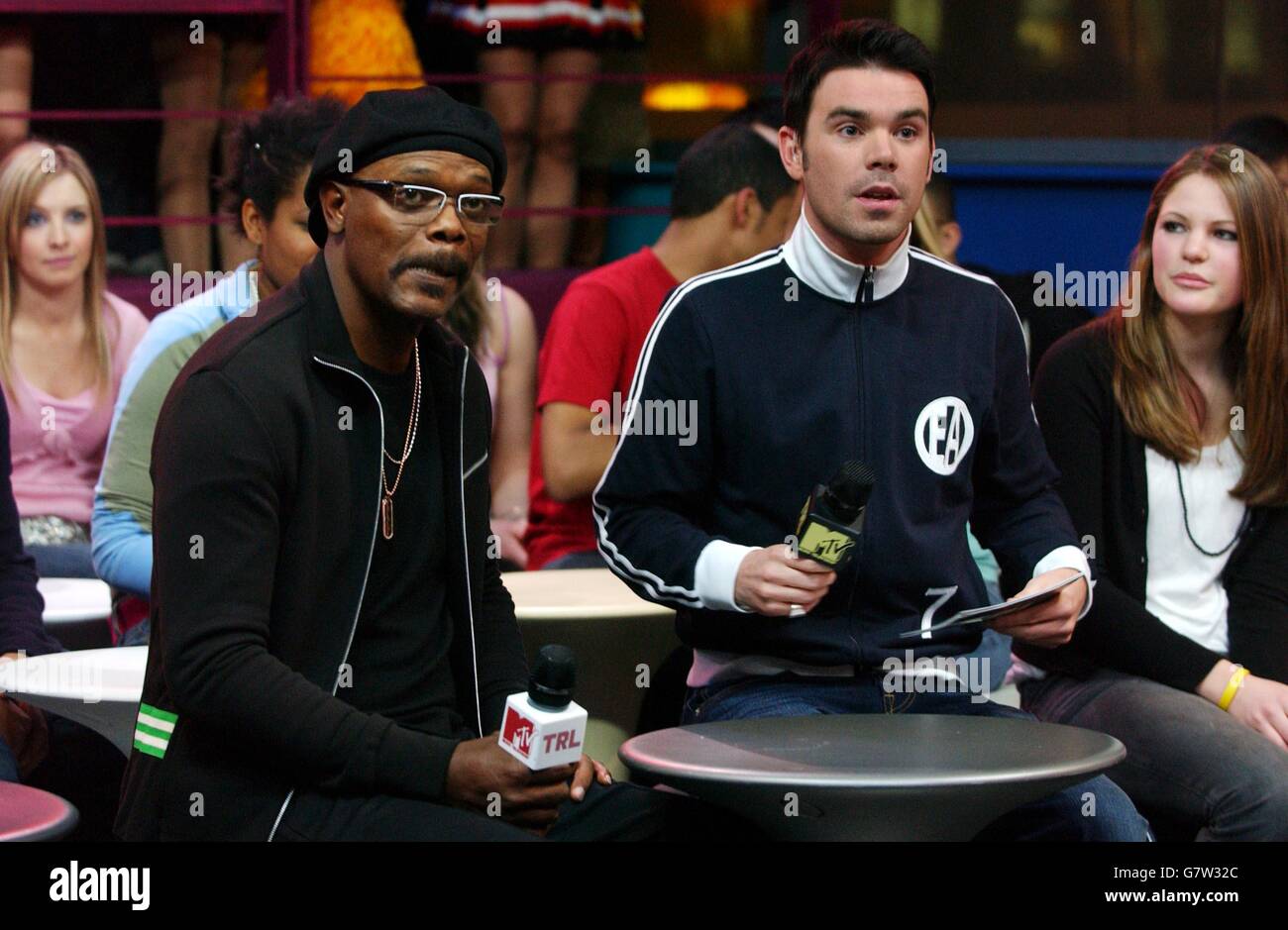 Us actor samuel jackson left with mtv presenter dave berry hi-res stock ...