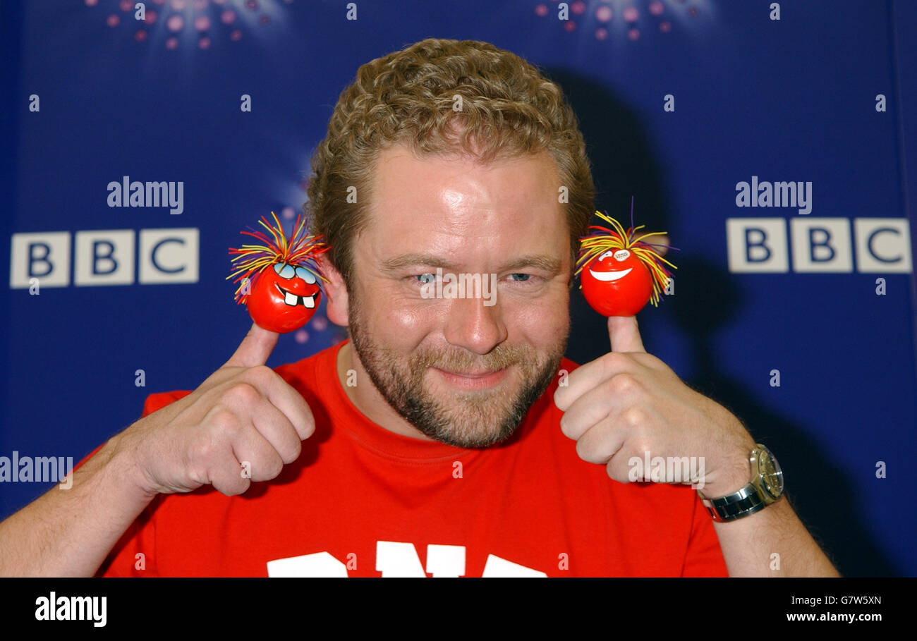 Celebrity red nose smiling comedian hi-res stock photography and images ...