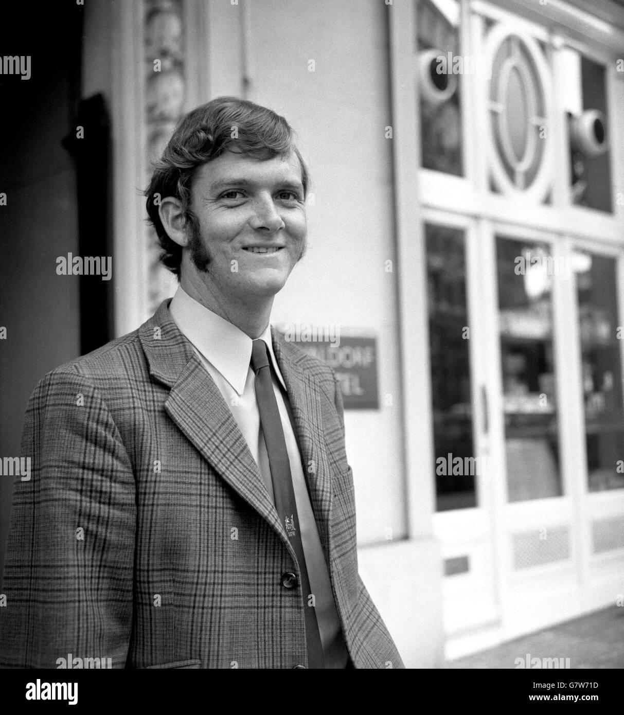 Out from his hotel to take a look around London is Australian cricketer ...