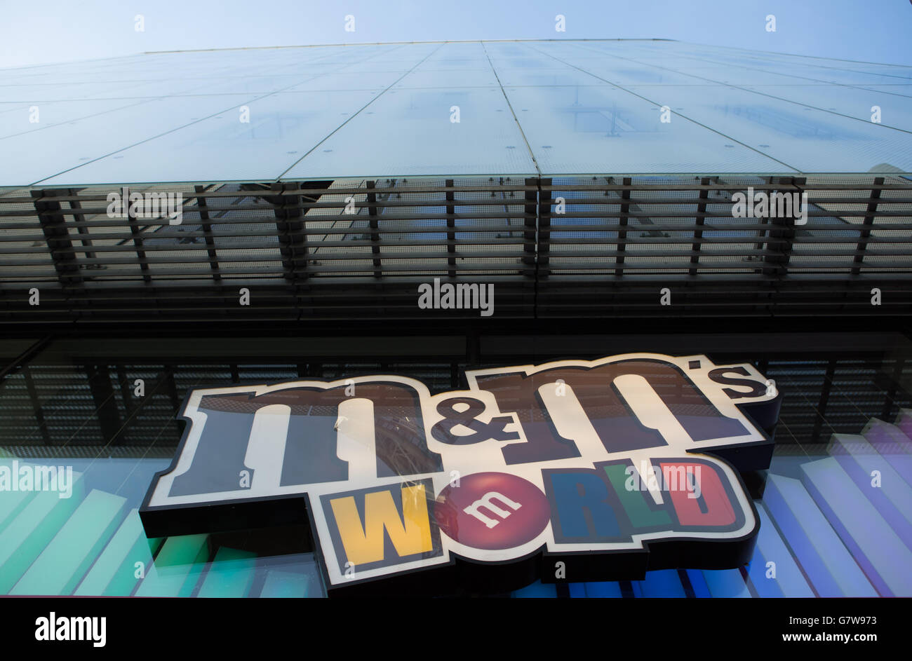 M&M's Character Election - London. M&M's World Store in Leicester ...