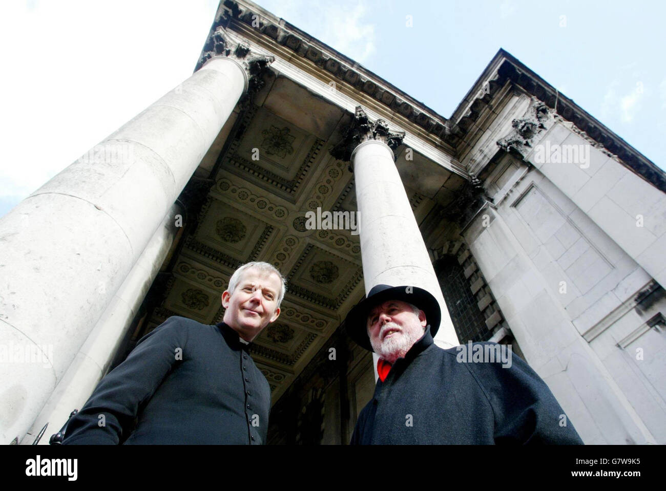 Rev nick holtam hi-res stock photography and images - Alamy