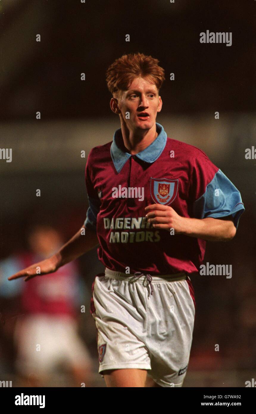 Ref to 227282 football hi-res stock photography and images - Alamy