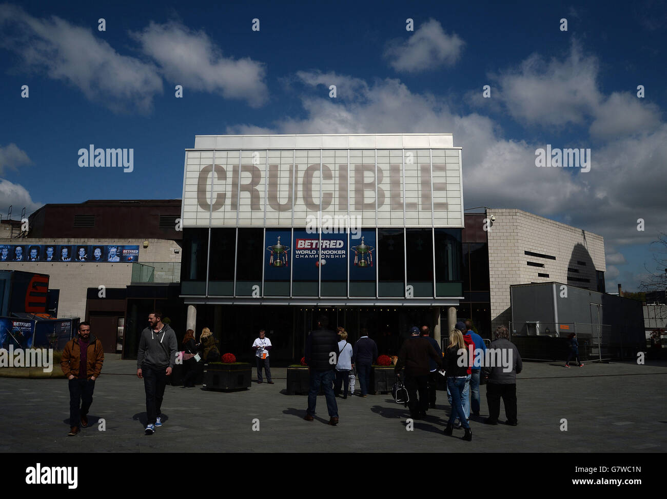 Crucible snooker fans hi-res stock photography and images - Alamy