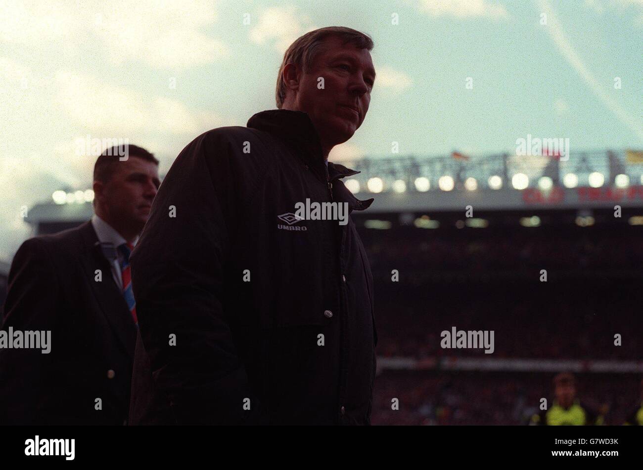 Soccer - UFEA Champions League - Semi Final 2nd Leg - Manchester United ...