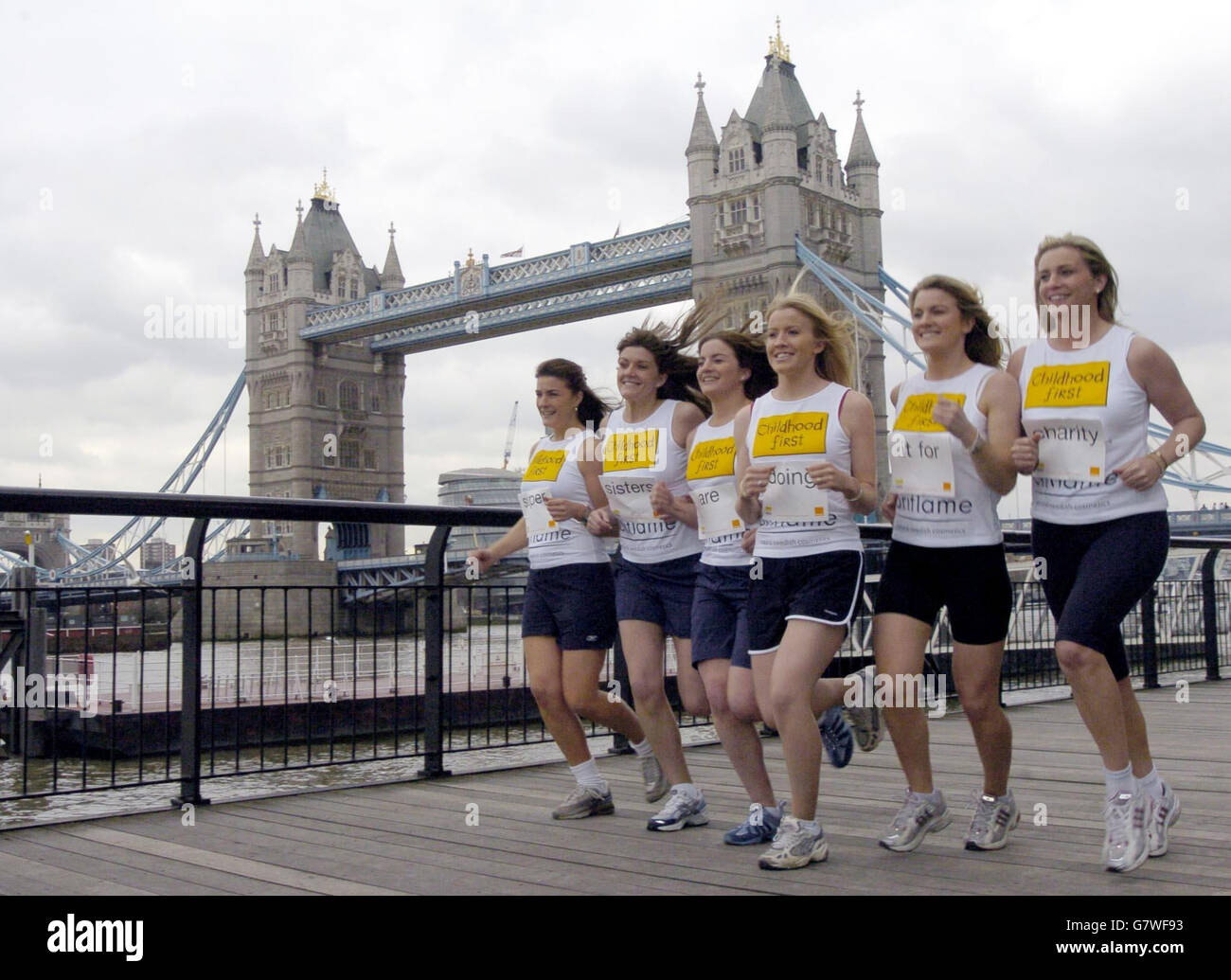 Six sisters running the London Marathon Stock Photo - Alamy