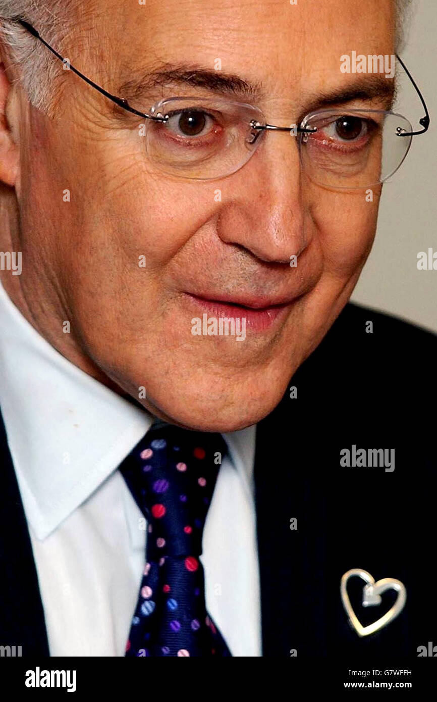 Michael Howard visits London Lighthouse - Notting Hill Stock Photo - Alamy