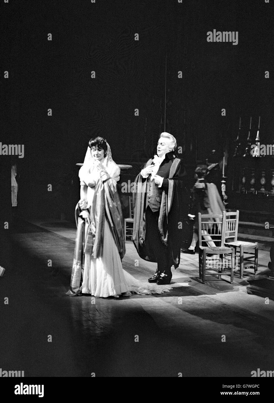Maria callas singing hi-res stock photography and images - Alamy