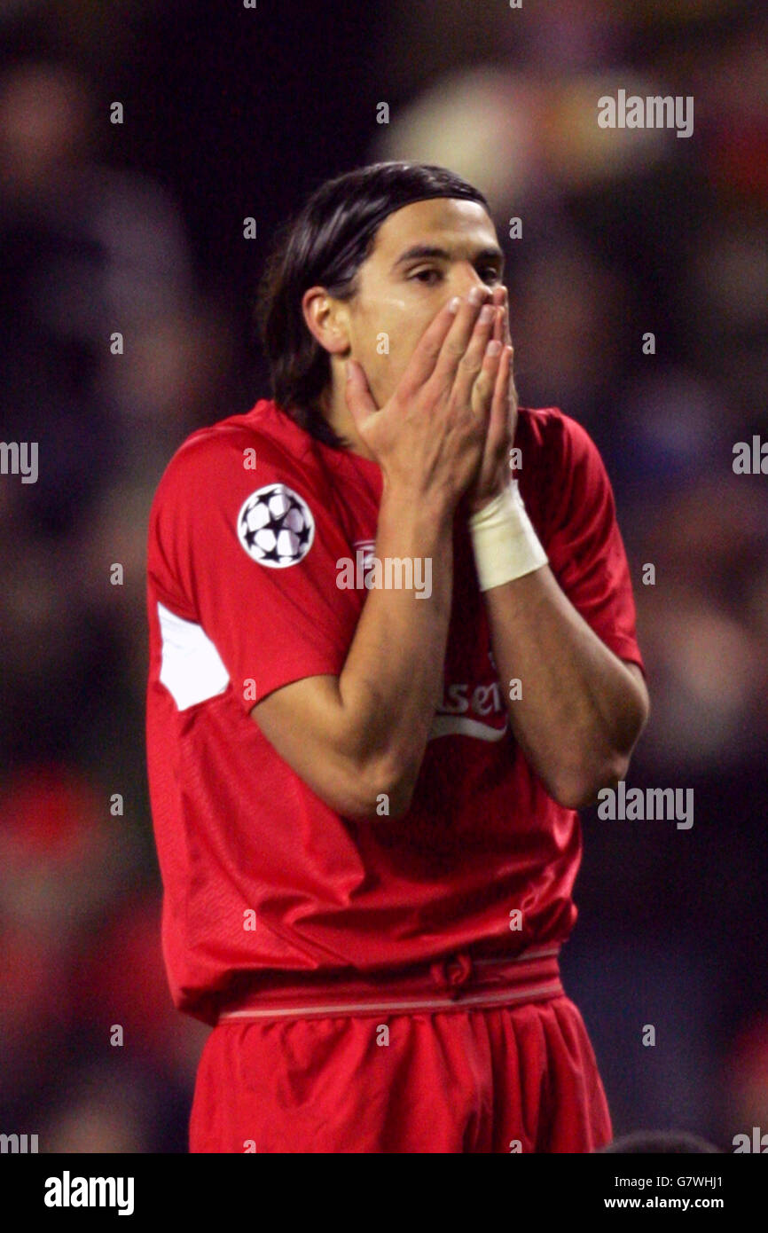 Soccer - UEFA Champions League - Round of 16 - First Leg - Liverpool v ...