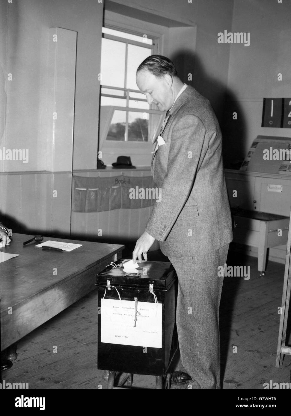 Politics - 1955 General Election - Rad Butler - Greenstead Green, Essex ...