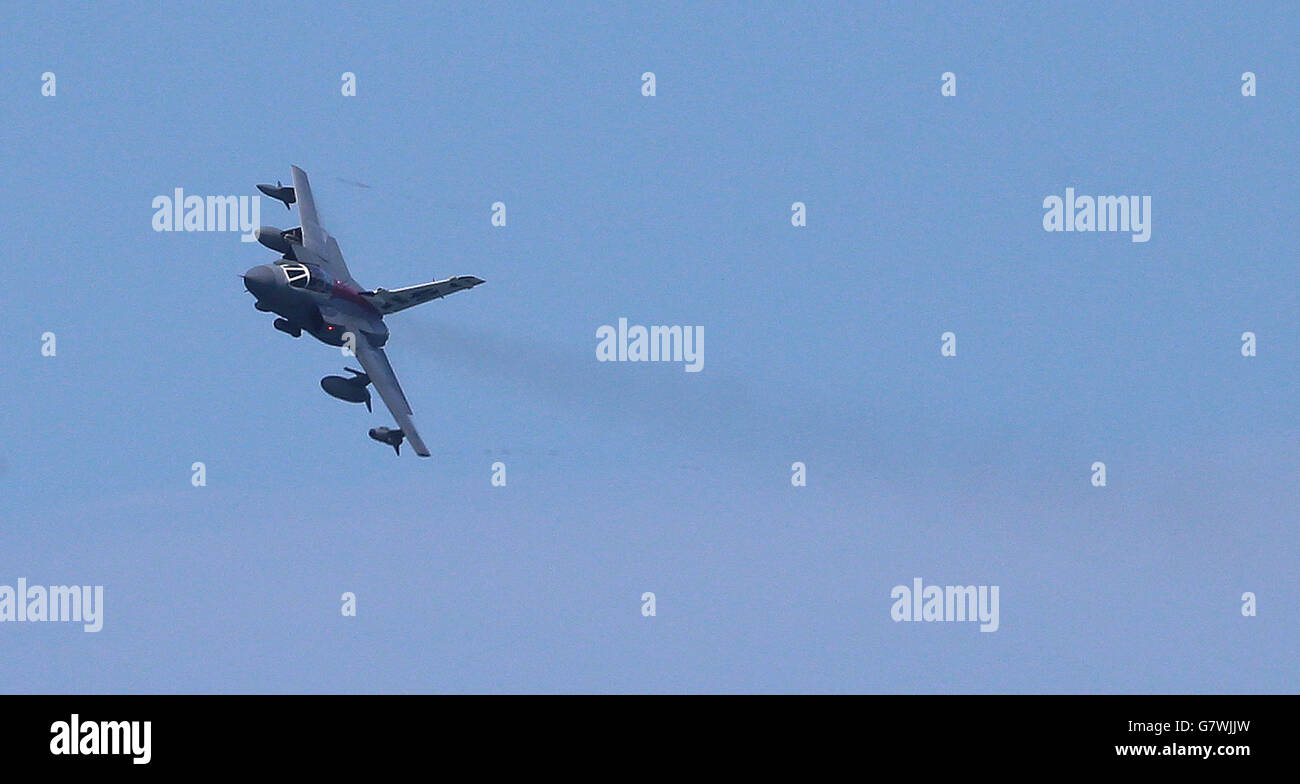 Air waves show hi-res stock photography and images - Alamy