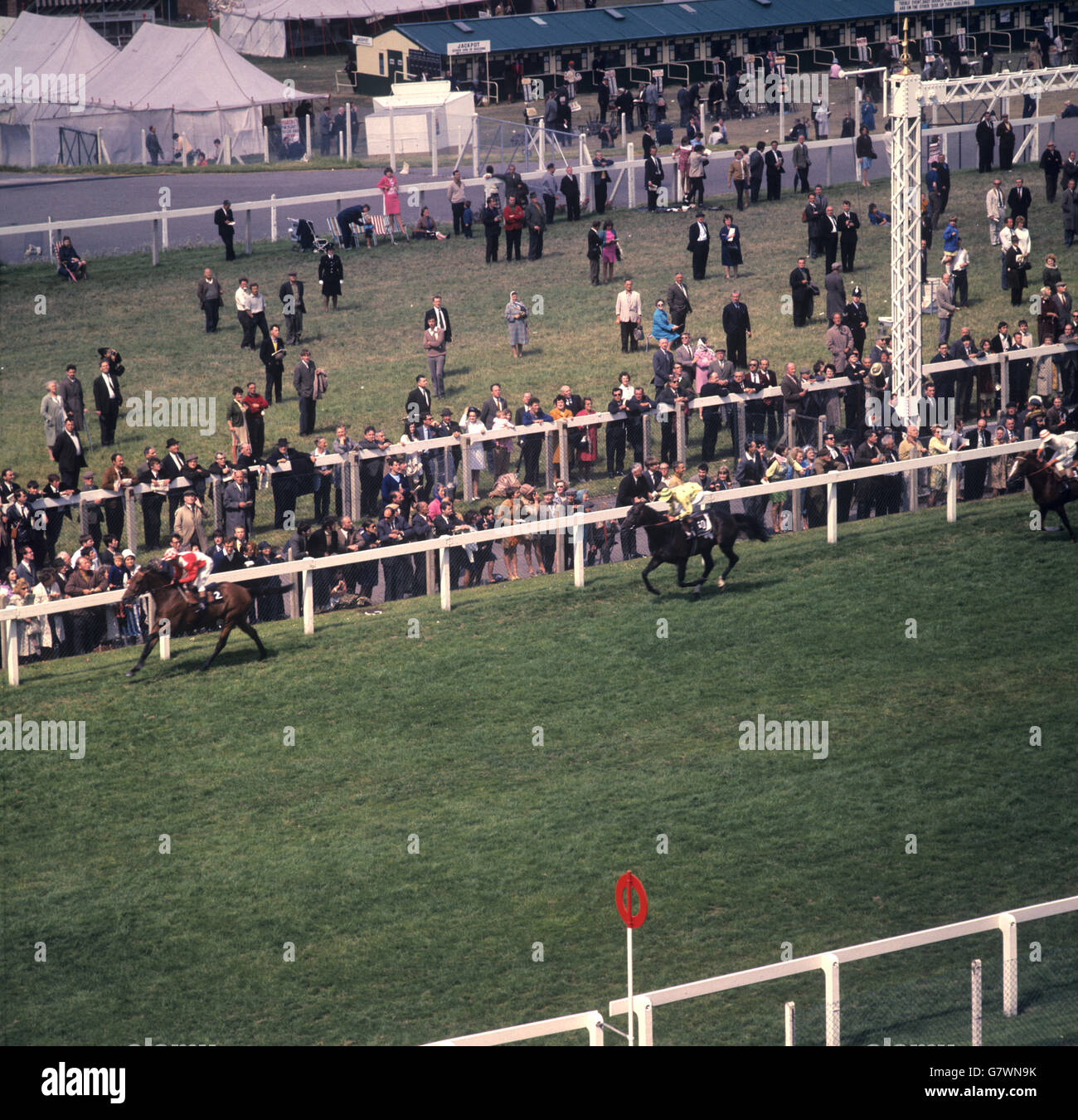 Horse Racing - Royal Ascot - Ascot Racecourse Stock Photo - Alamy