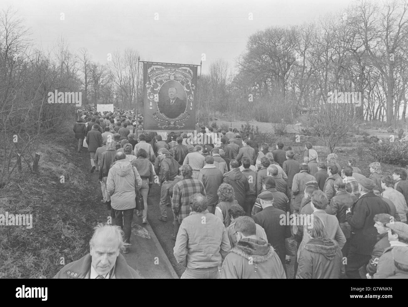 Return to work march to barrow colliery hi-res stock photography and ...