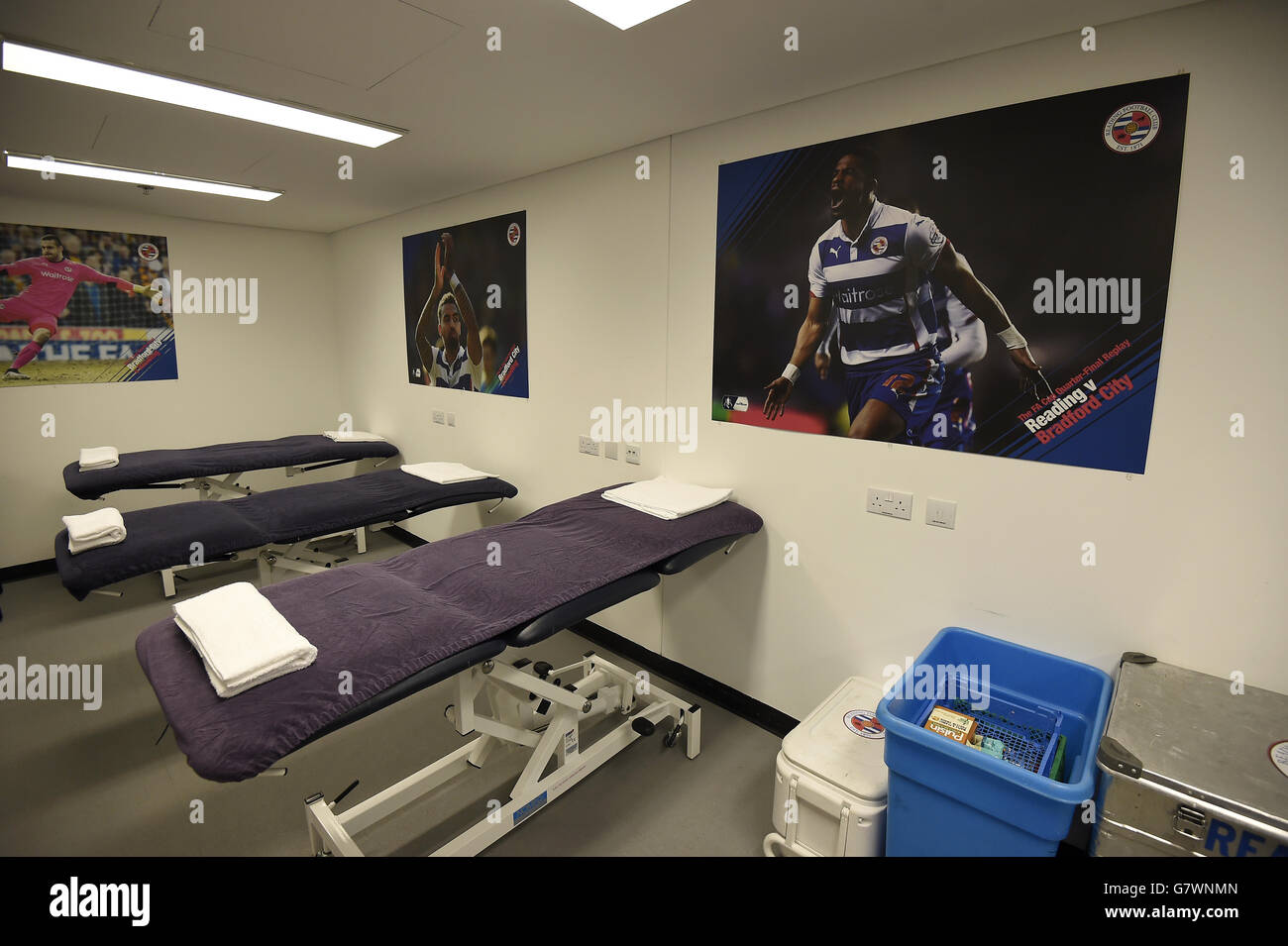 Wembley stadium dressing room hi-res stock photography and images - Alamy
