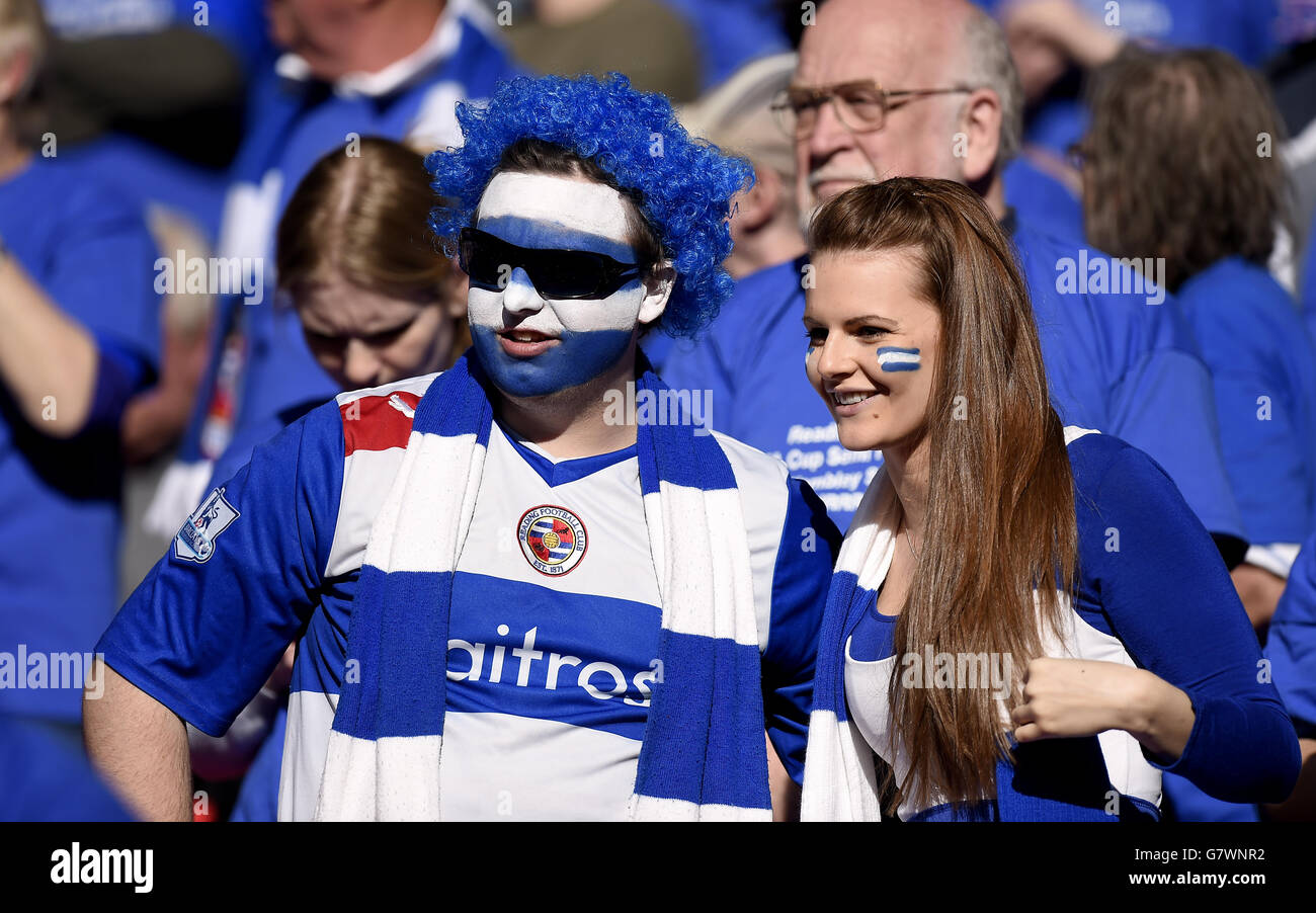 Football readingftp mid length half wig hi-res stock photography and ...