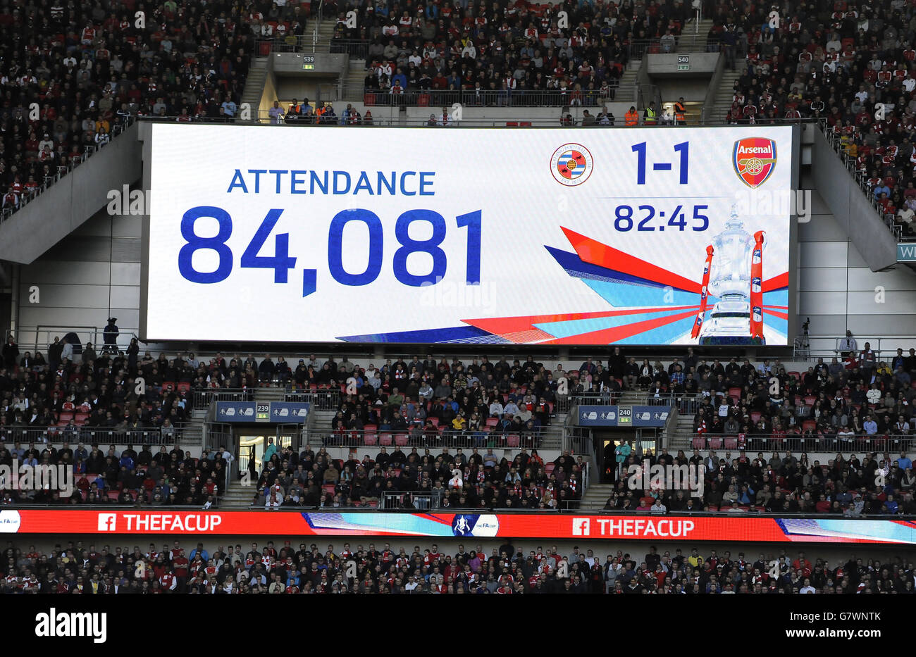 Arsenal stadium screen hi-res stock photography and images - Alamy