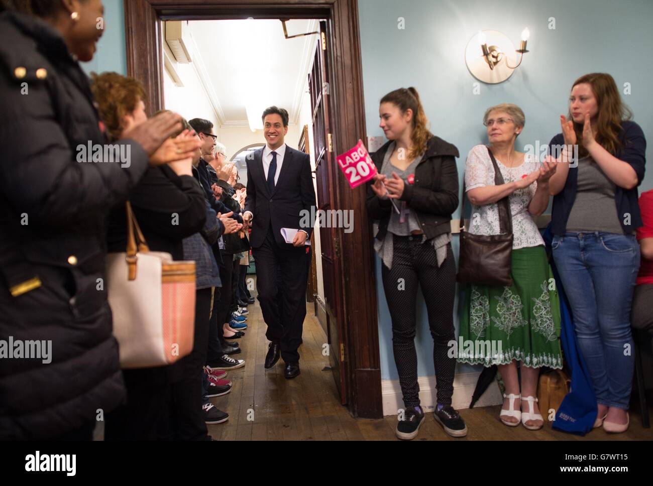 Labour leader Ed Miliband meets supporters on a General Election ...