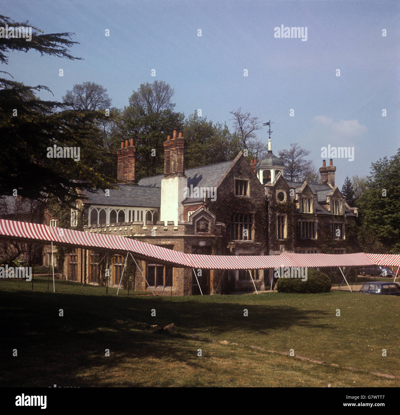 Old Buildings In Guildford High Resolution Stock Photography and Images ...