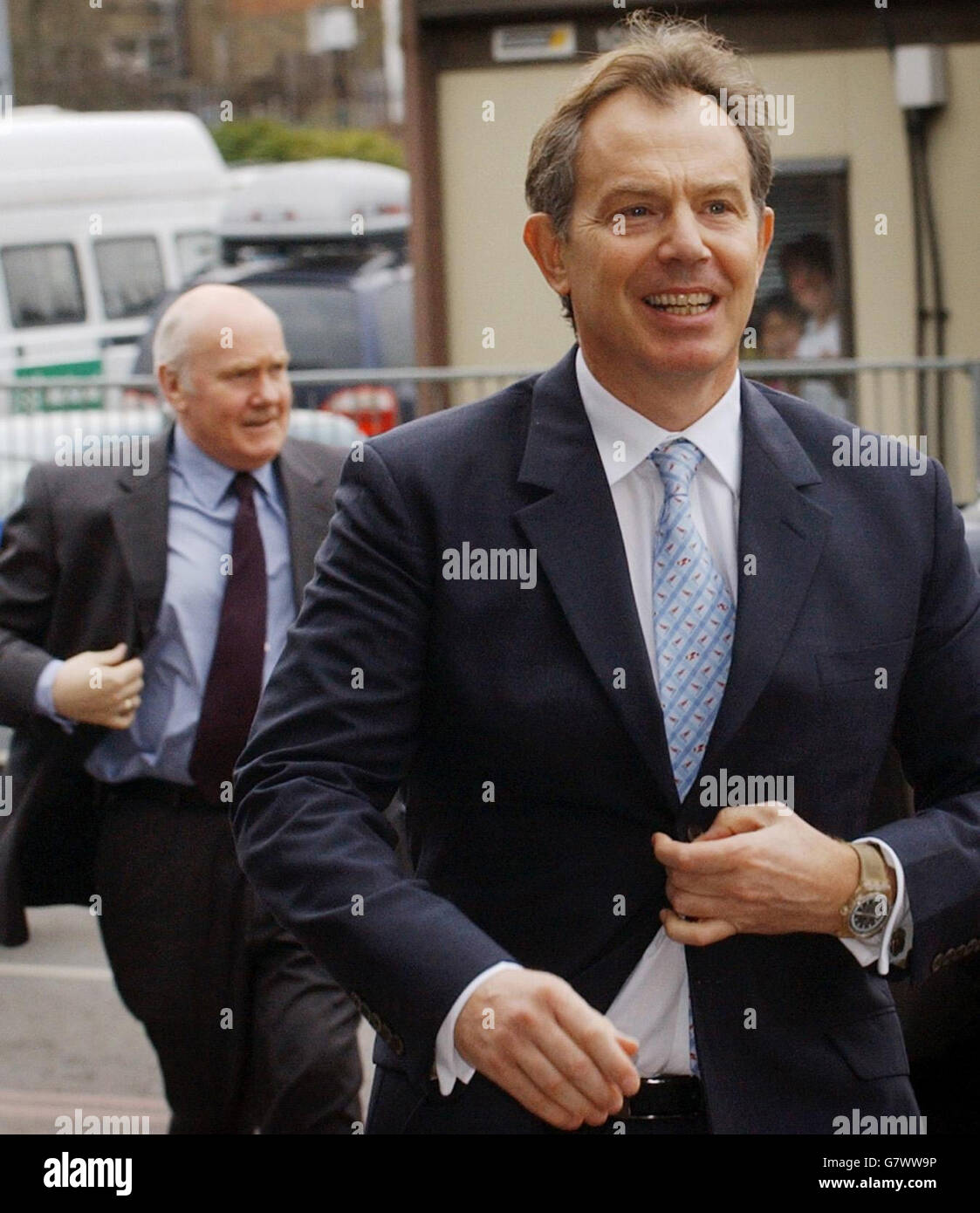 Prime Minister Tony Blair and Health Secretary John Reid arrive Stock ...