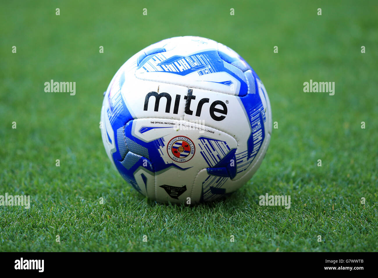 Mitre reading matchball hi-res stock photography and images - Alamy