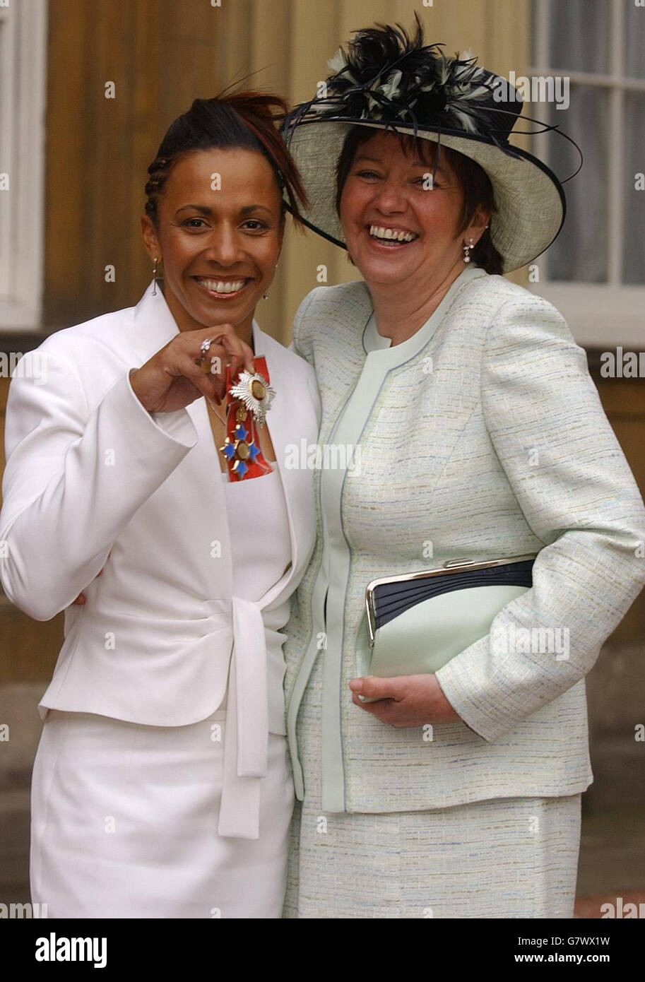 Dame kelly holmes the olympic double gold medallist hi-res stock ...