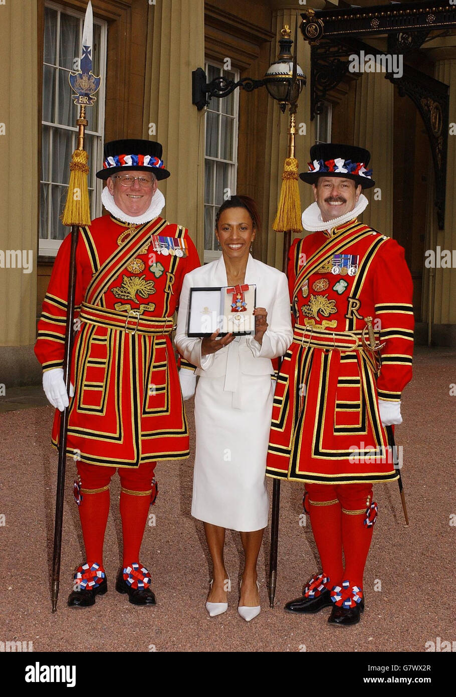Dame Kelly Holmes - Buckingham Palace Stock Photo - Alamy Dame Kelly Holmes - Buckingham Palace Stock Photo - Alamy