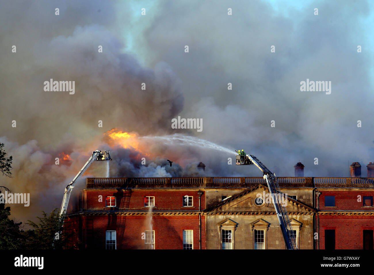 Surrey fire clandon hi-res stock photography and images - Alamy