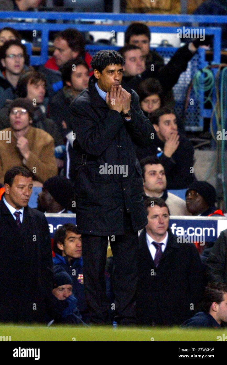 Stamford bridge frank rijkaard hi-res stock photography and images - Alamy