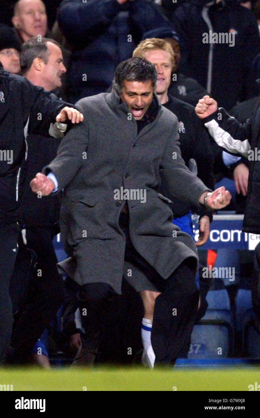 Chelsea coach Jose Mourinho celebrates at the final whistle Stock Photo ... Chelsea coach Jose Mourinho celebrates at the final whistle Stock Photo ...