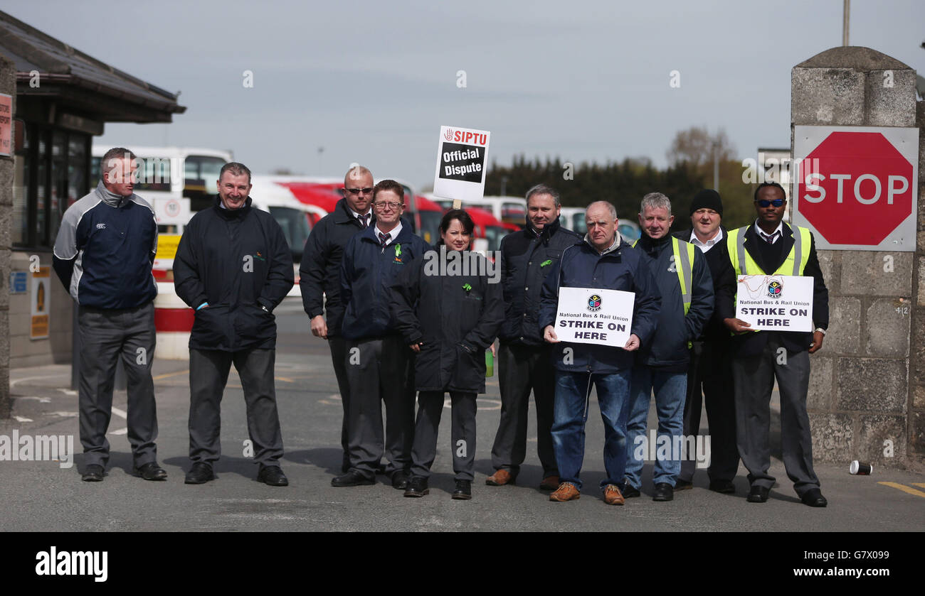 Bus strike dublin hi-res stock photography and images - Alamy