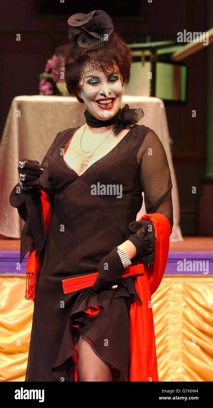 Showbiz theatre actress celebrity costume 3 4 length hi-res stock ...