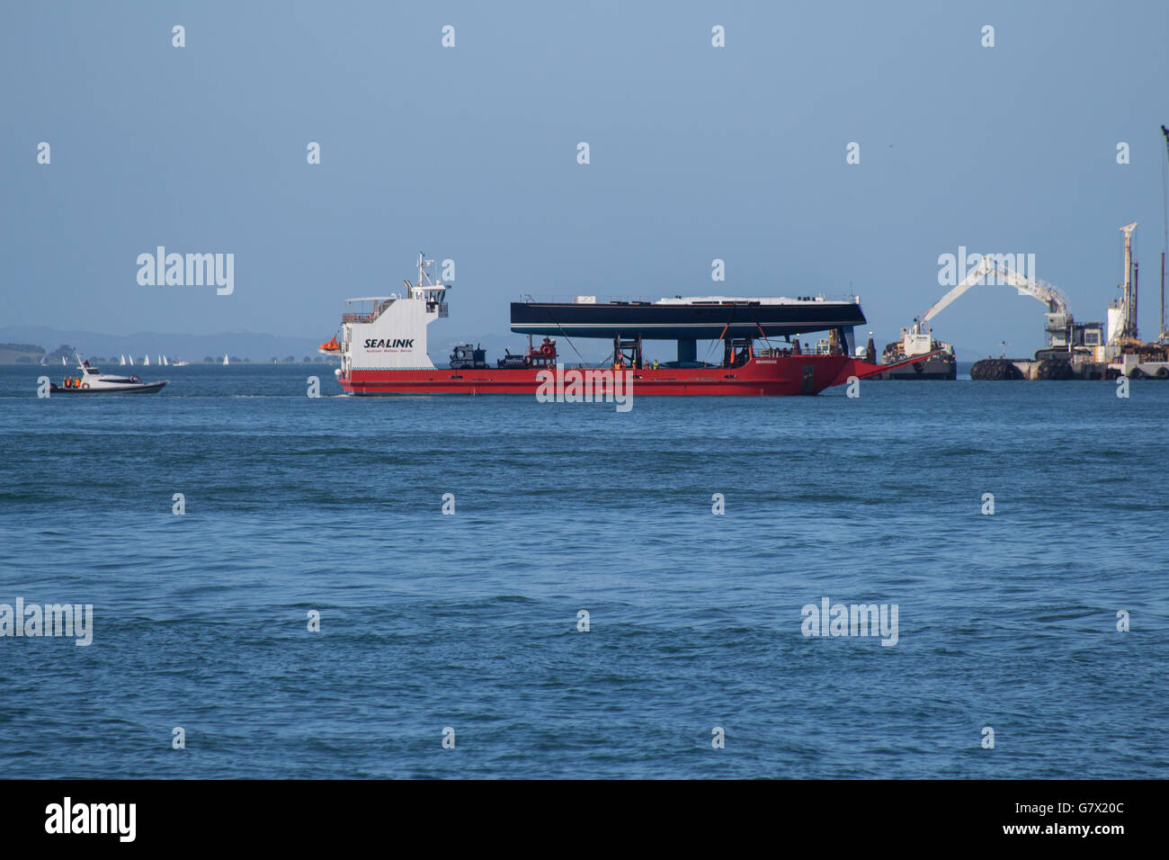 Sealink Ferry Seabridge carrying Superyacht hull Cygnus Montanus in the ...