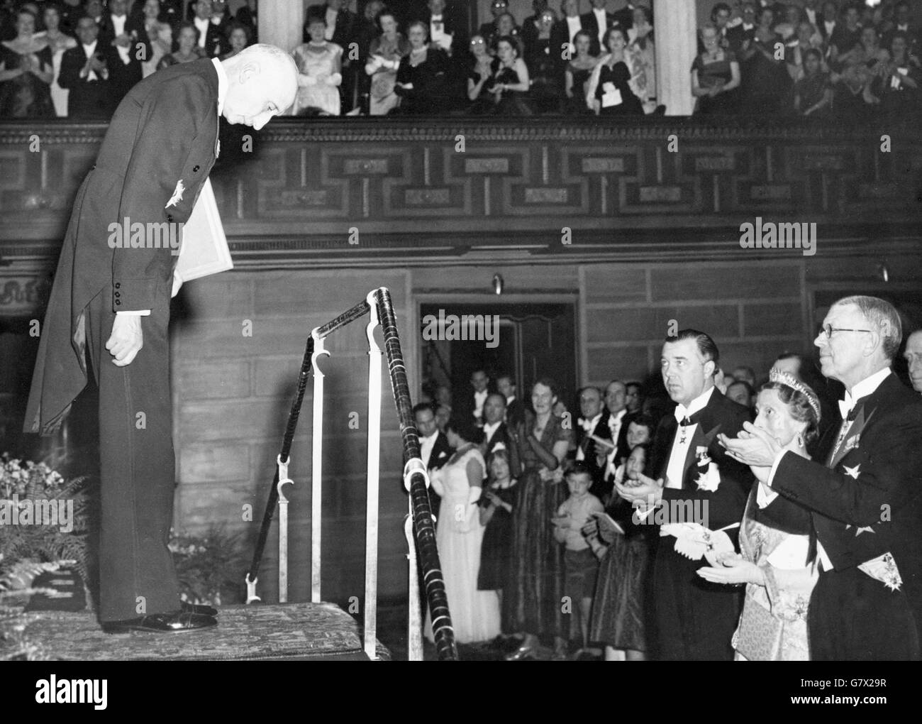 Winner nobel peace prize Black and White Stock Photos & Images - Alamy