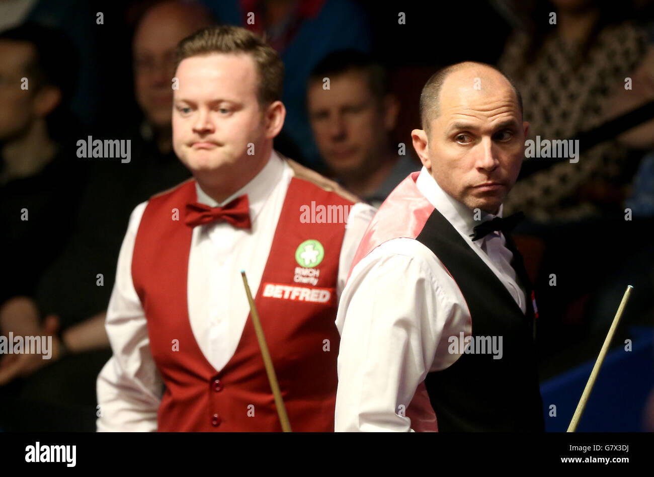 Shaun Murphy and Joe Perry during day ten of the Betfred World ...