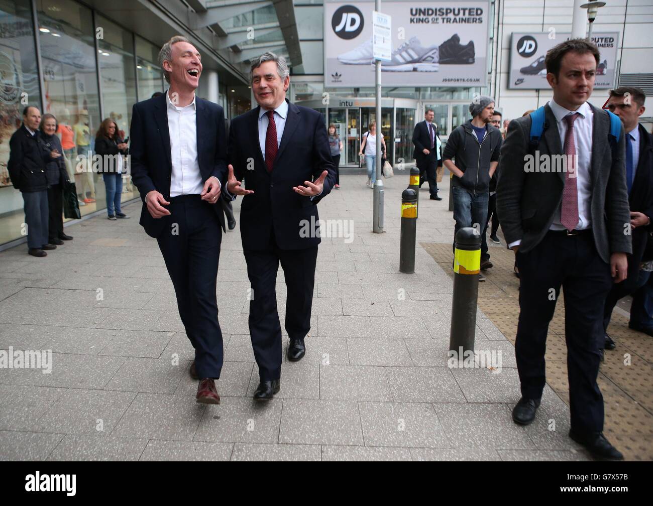 Scottish Labour leader Jim Murphy with former prime minister Gordon ...