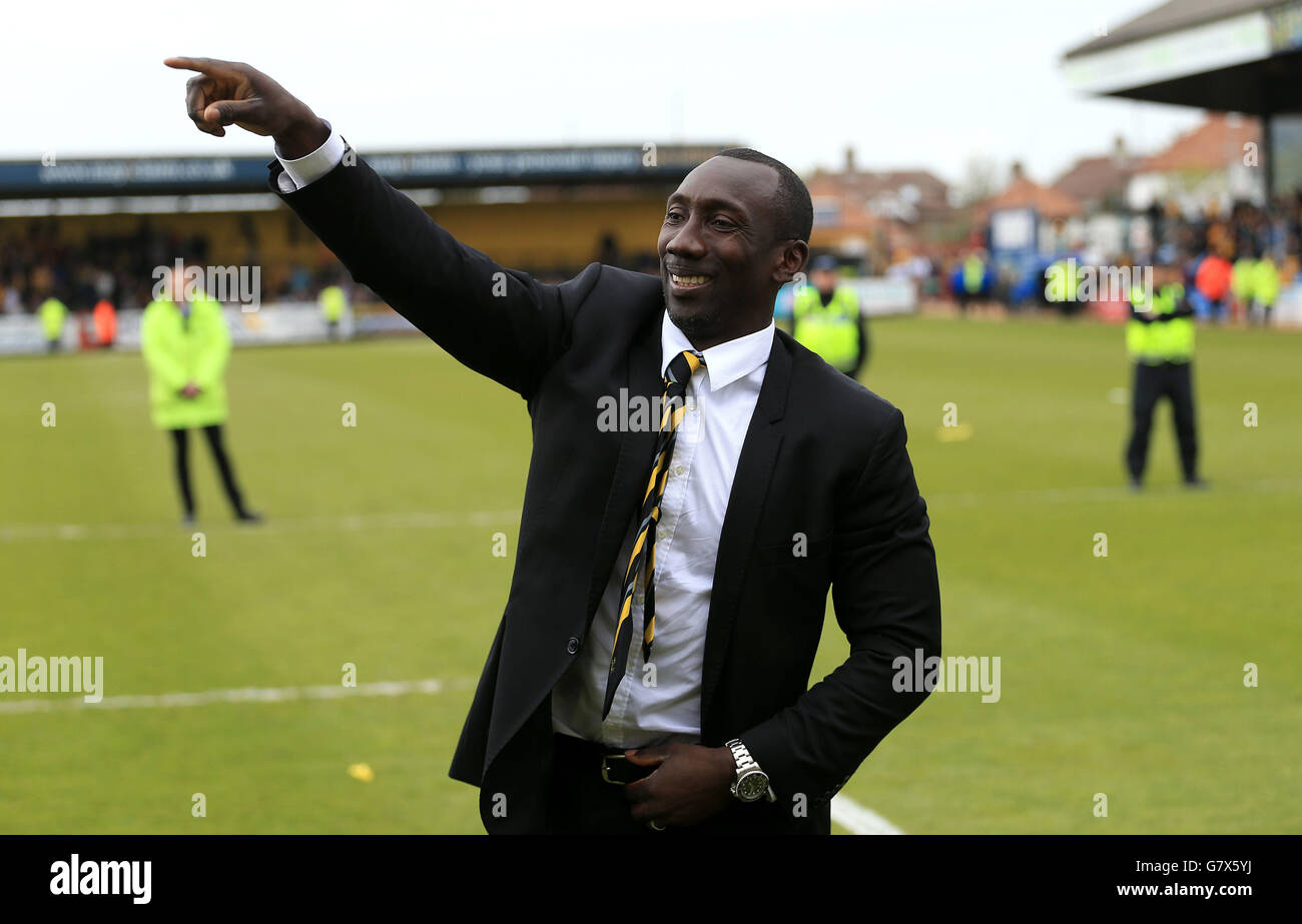 Burton Albion's Manager Jimmy Floyd Hasselbaink celebrates victory ...