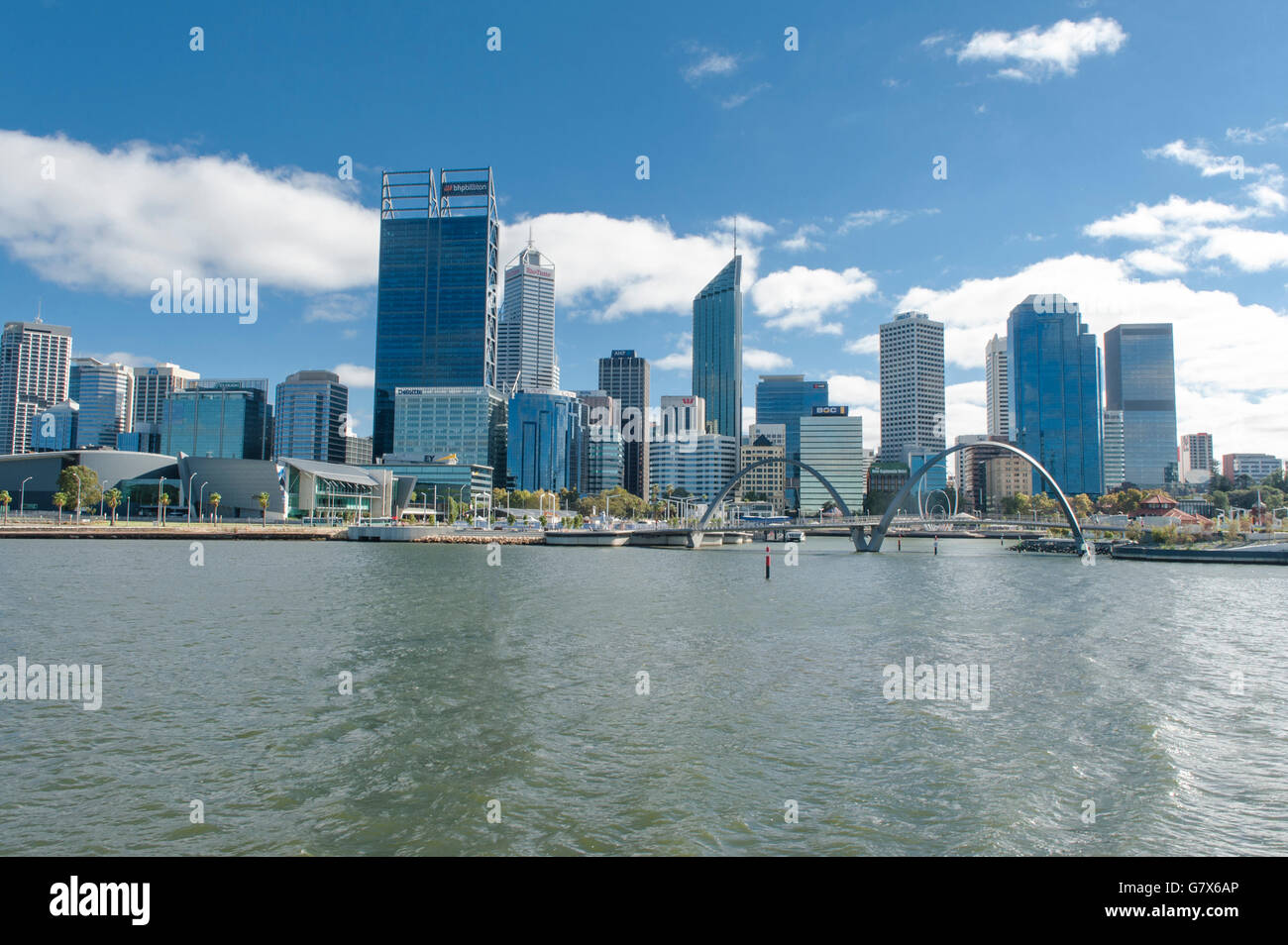 Elizabeth river water hi-res stock photography and images - Alamy