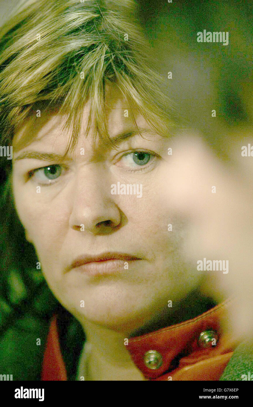 Sister murdered father of two robert mccartney hi-res stock photography ...