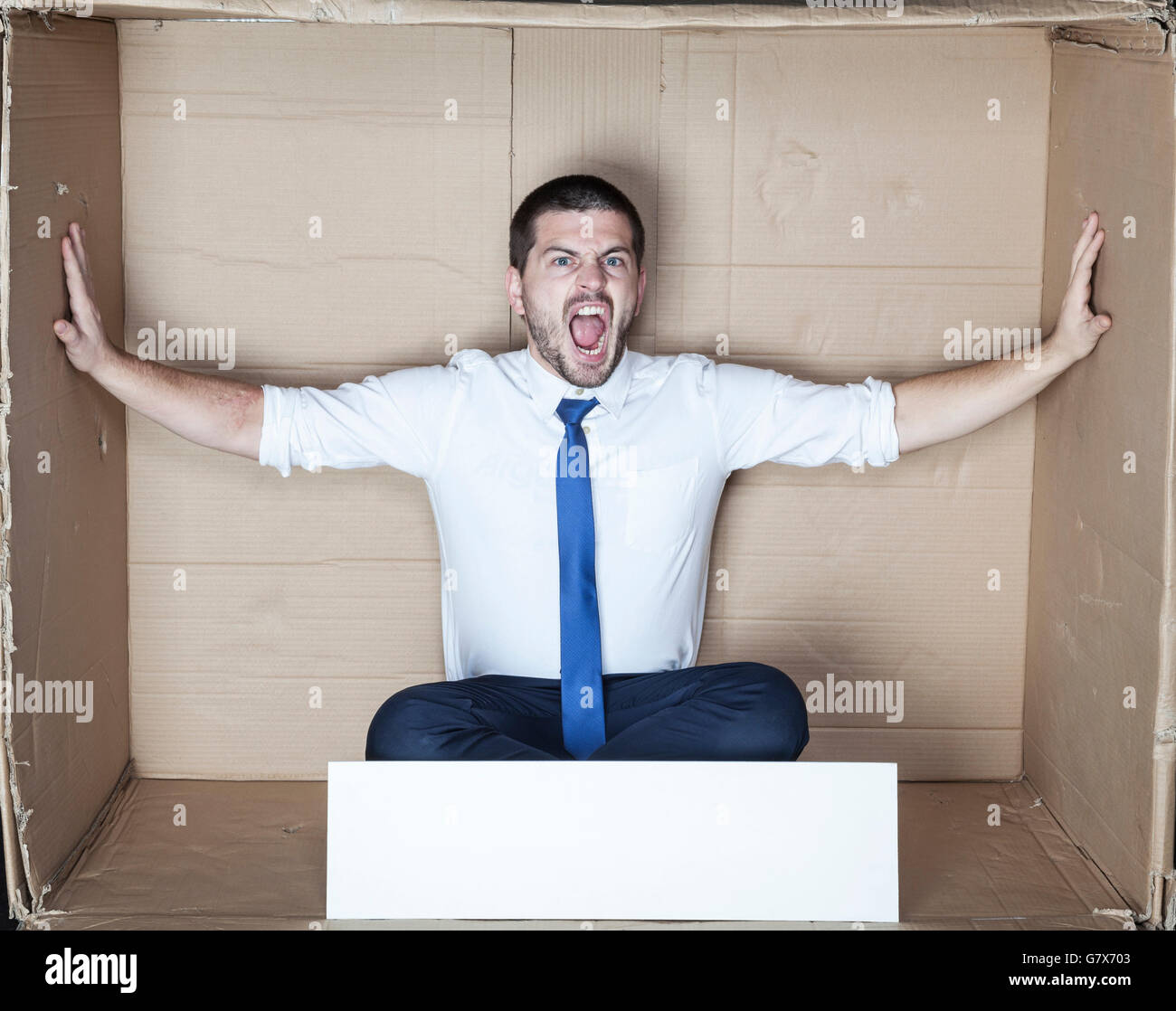 Cramped office space hi-res stock photography and images - Alamy