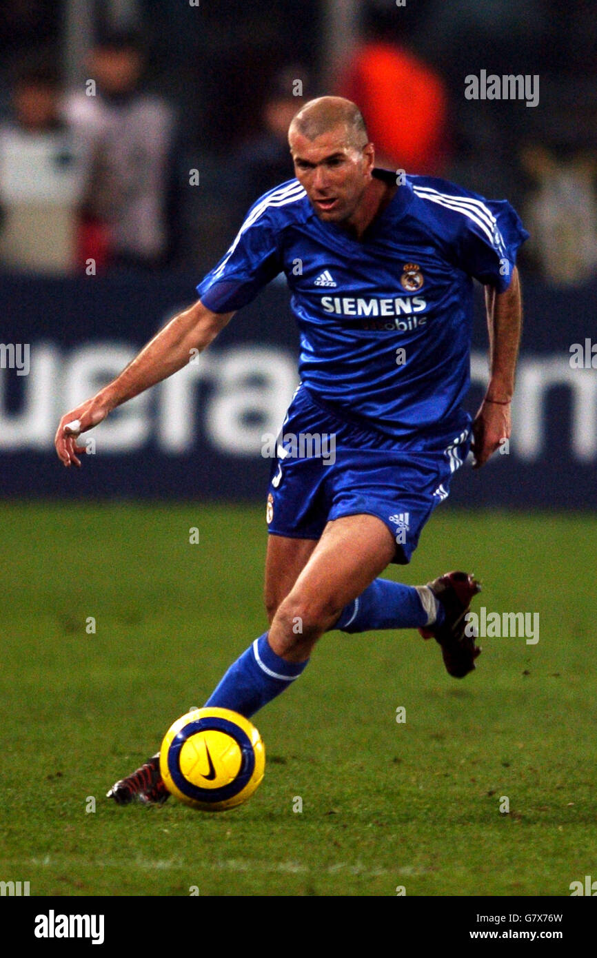 Stadio delle alpi zinedine zidane hi-res stock photography and images ...
