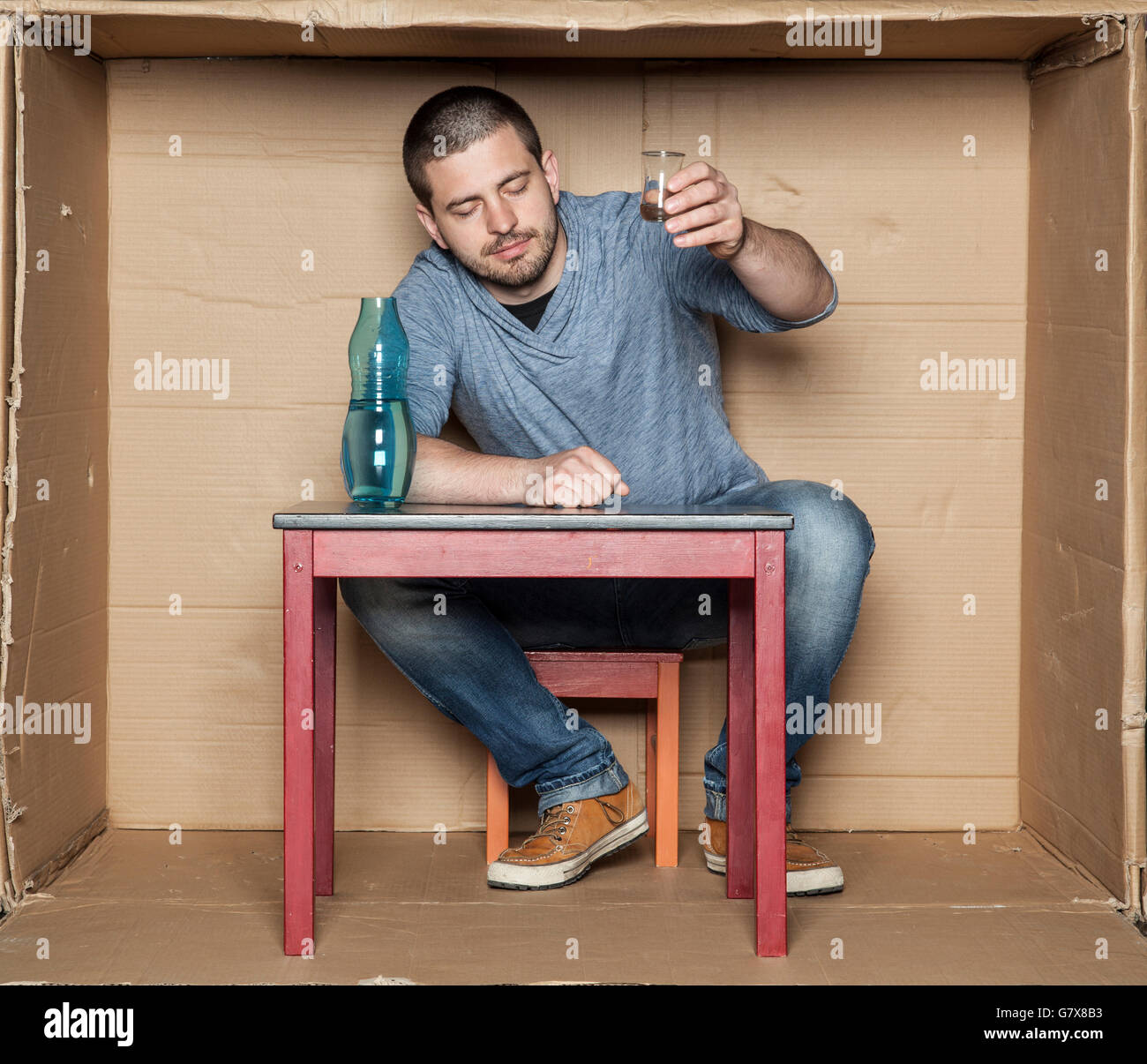 homeless drink alcohol to feel better Stock Photo - Alamy