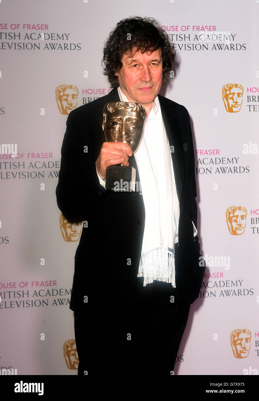 Stephen Rea with the BAFTA for Best Supporting Actor for The Honourable ...