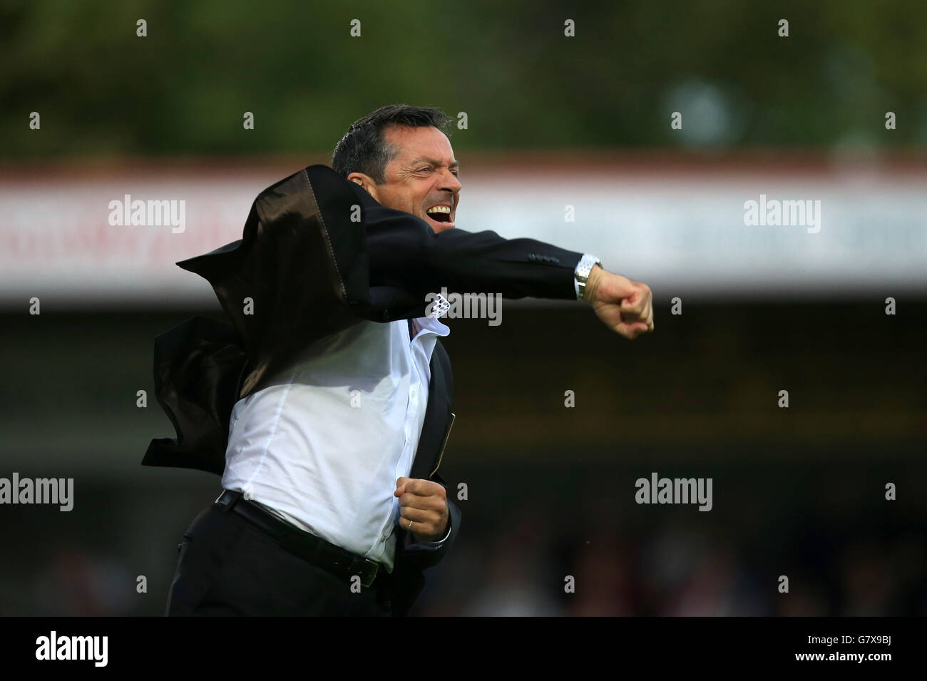 Southend United manager Phil Brown celebrates their equalising goal ...