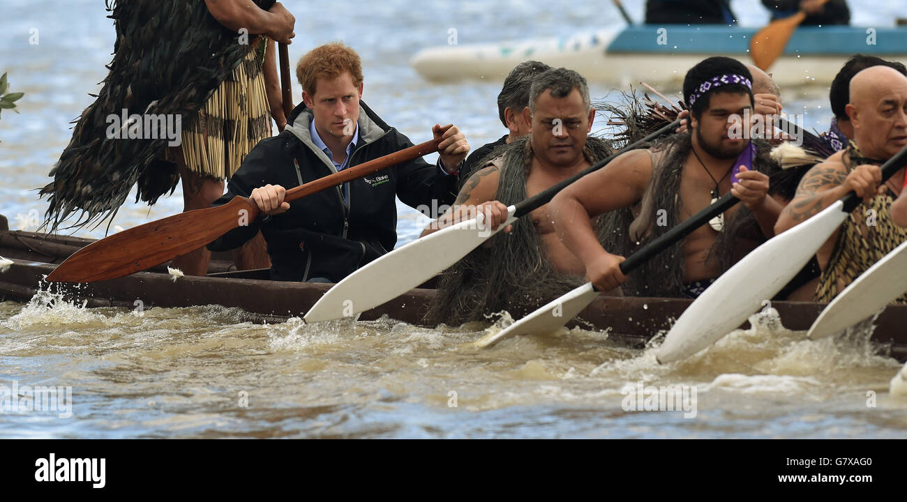 Prince Harry helps paddle a traditional Maori waka canoe on the ...